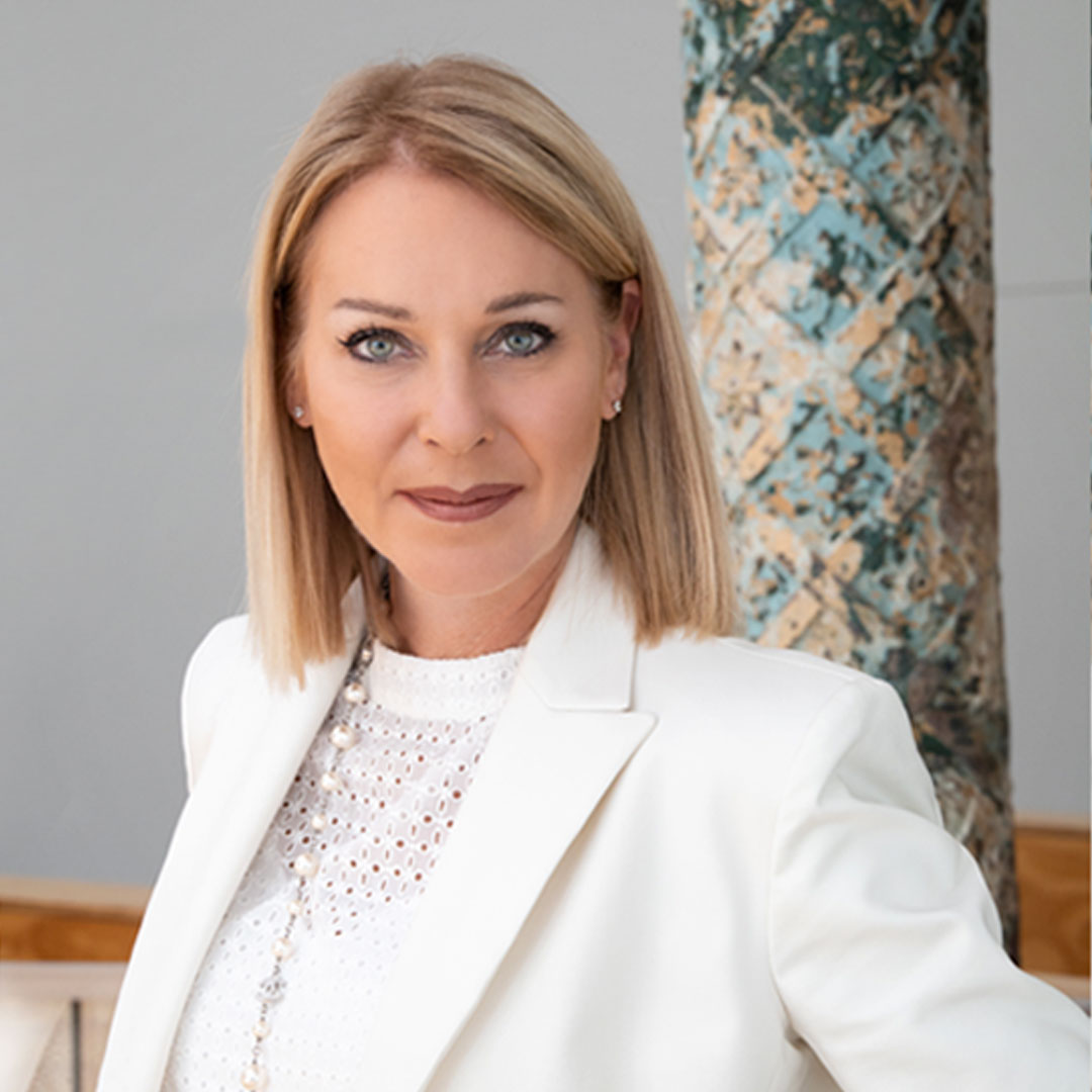 Julie Bedard's Instagram, Twitter & Facebook on IDCrawl